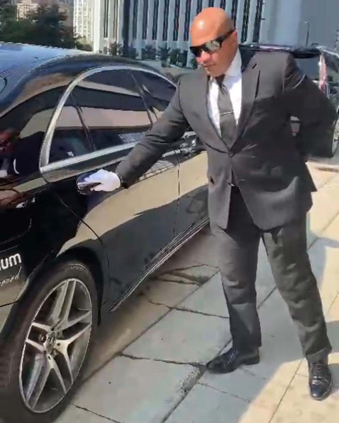 Chicago Limo Service | Chauffeur Service | Executive Limo Service