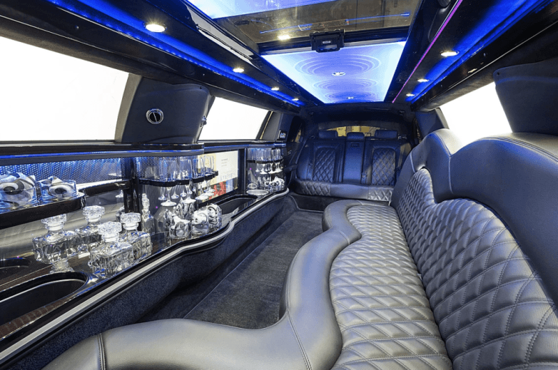 Stretch Limo Rental Chicago | 12 & 18 Pax Stretch Limousines